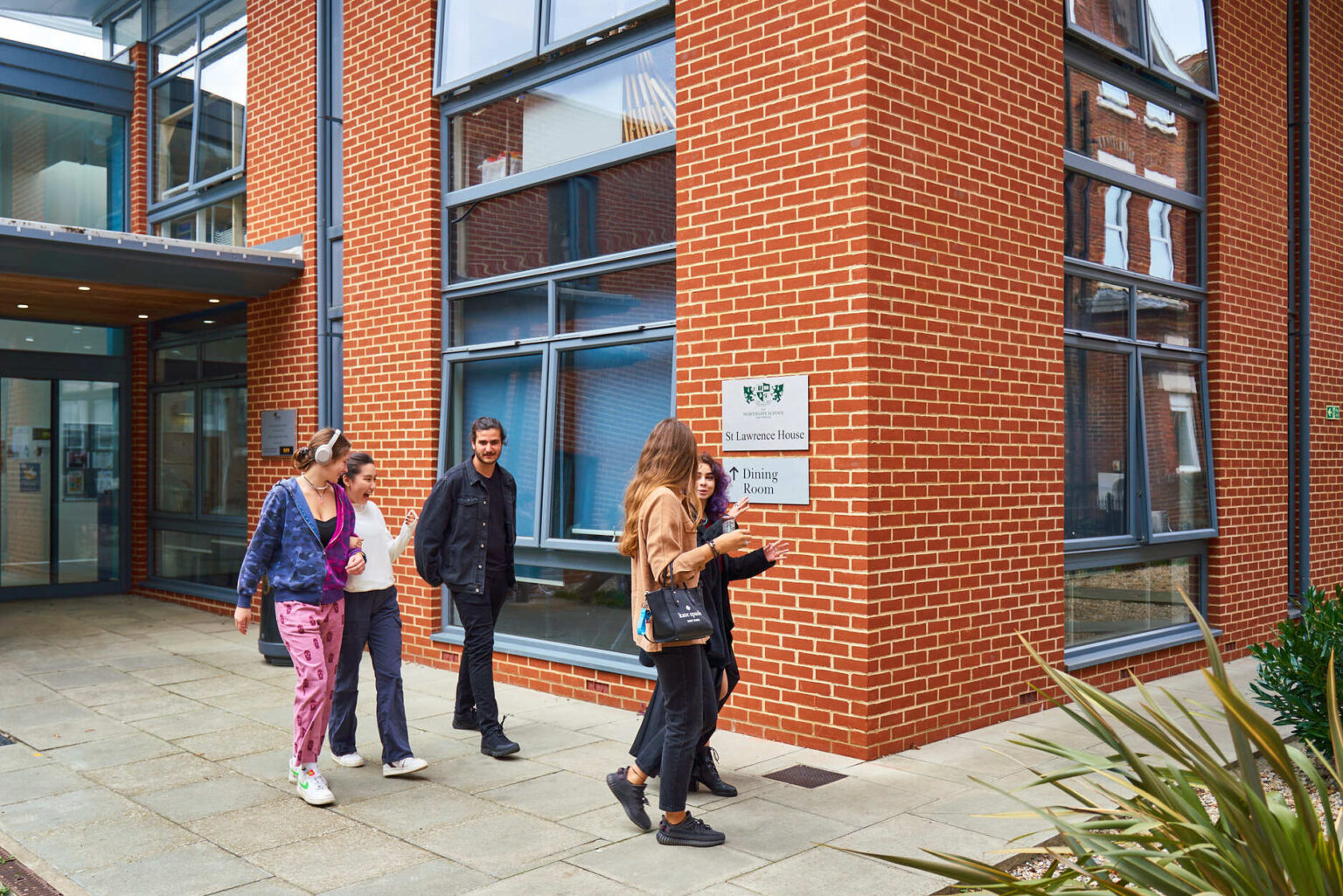 The Worthgate School - CETA WORLDWIDE EDUCATION